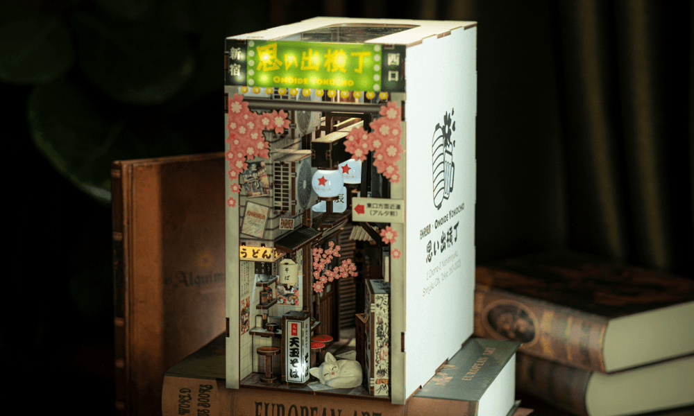 Omoide Yokocho Book Nook Kit: A Tiny Slice of Tokyo for Your Bookshelf ...